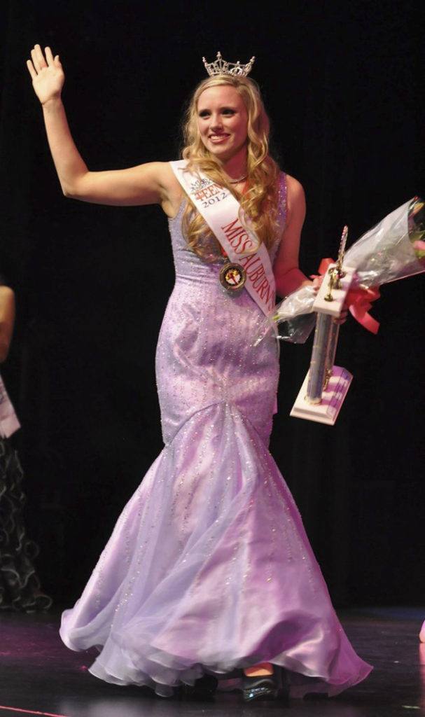 Allison Arthur wins scholarship at teen pageant | Federal Way Mirror