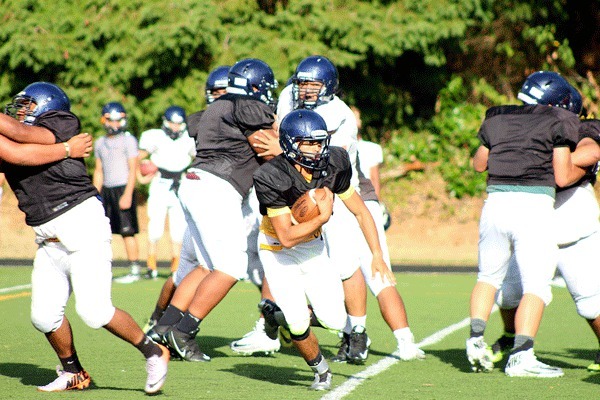 Federal Way football preview: Decatur changing the culture around ...