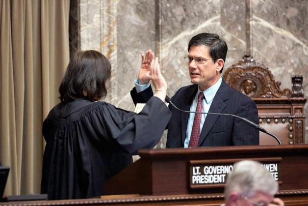 Mark Miloscia sworn in as 30th District state senator | Federal Way Mirror