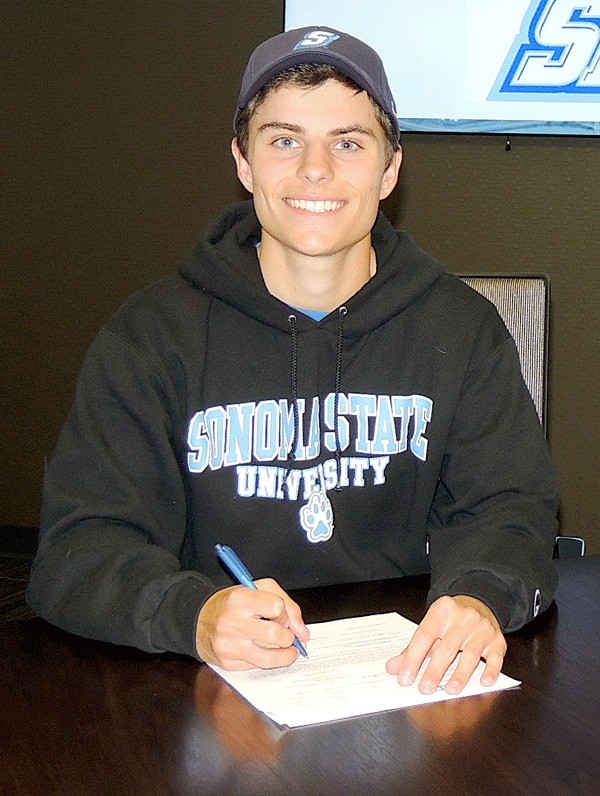 High school golfers from Federal Way ready for state tournament ...