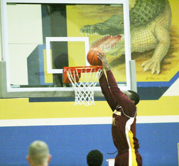 BOYS BASKETBALL: Raiders snap losing streak, beat Kentlake; Decatur ...