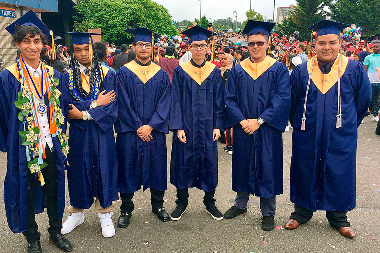 Decatur High School class of 2017 | Federal Way Mirror