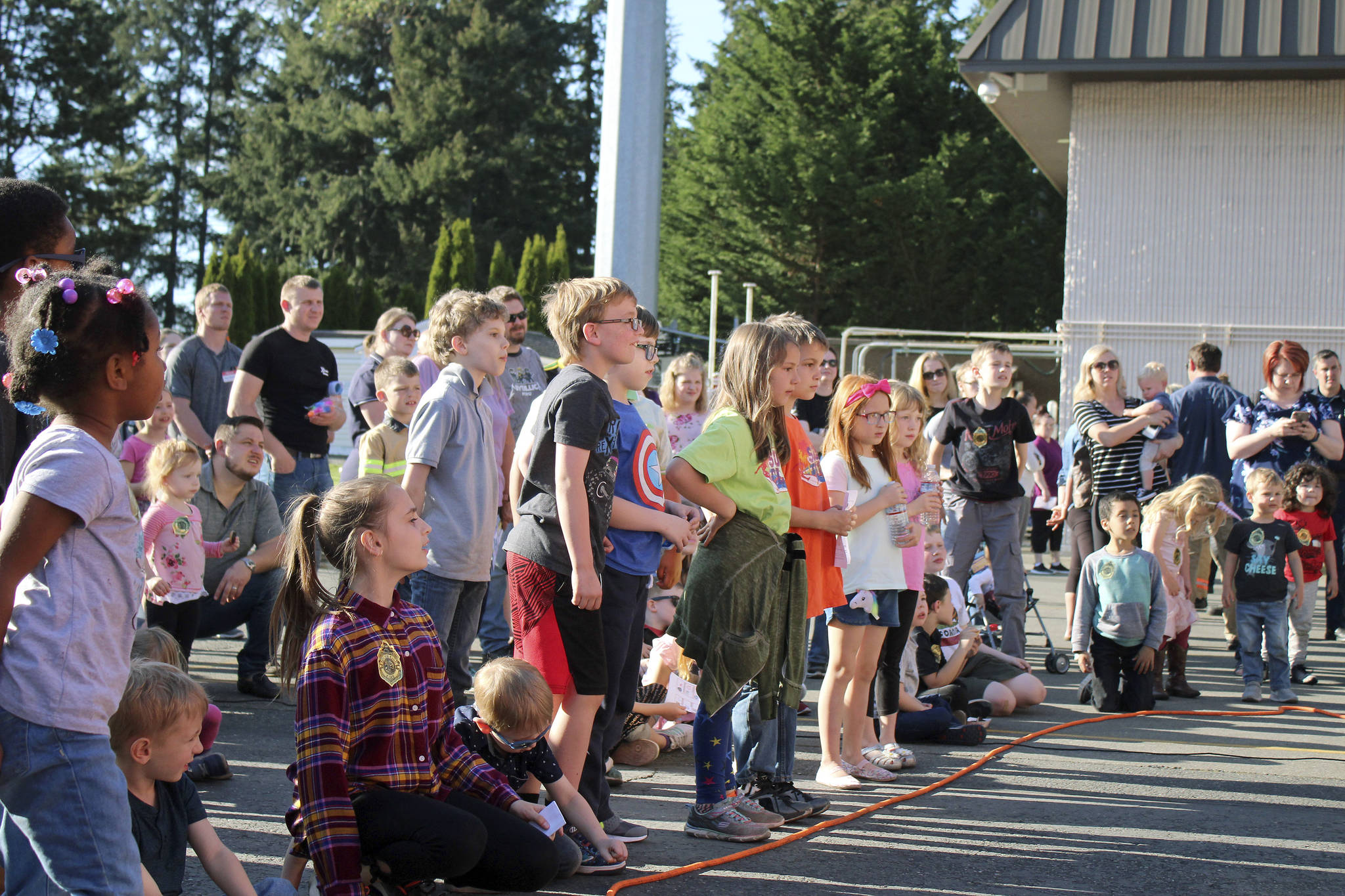 Federal Way community gets up close look at South King Fire and Rescue ...