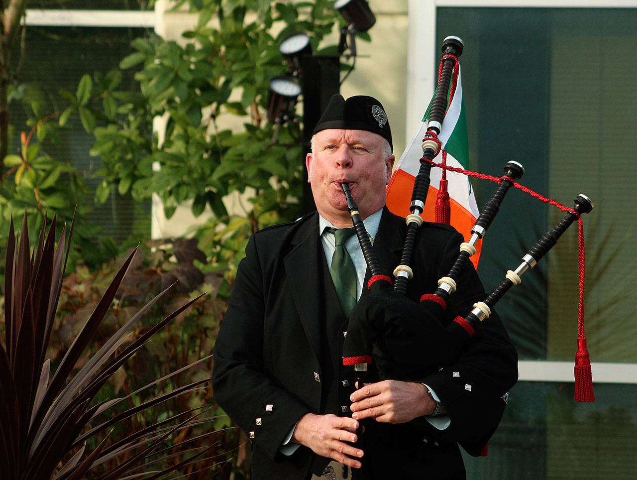 Irish flag raised at Federal Way City Hall | Federal Way Mirror