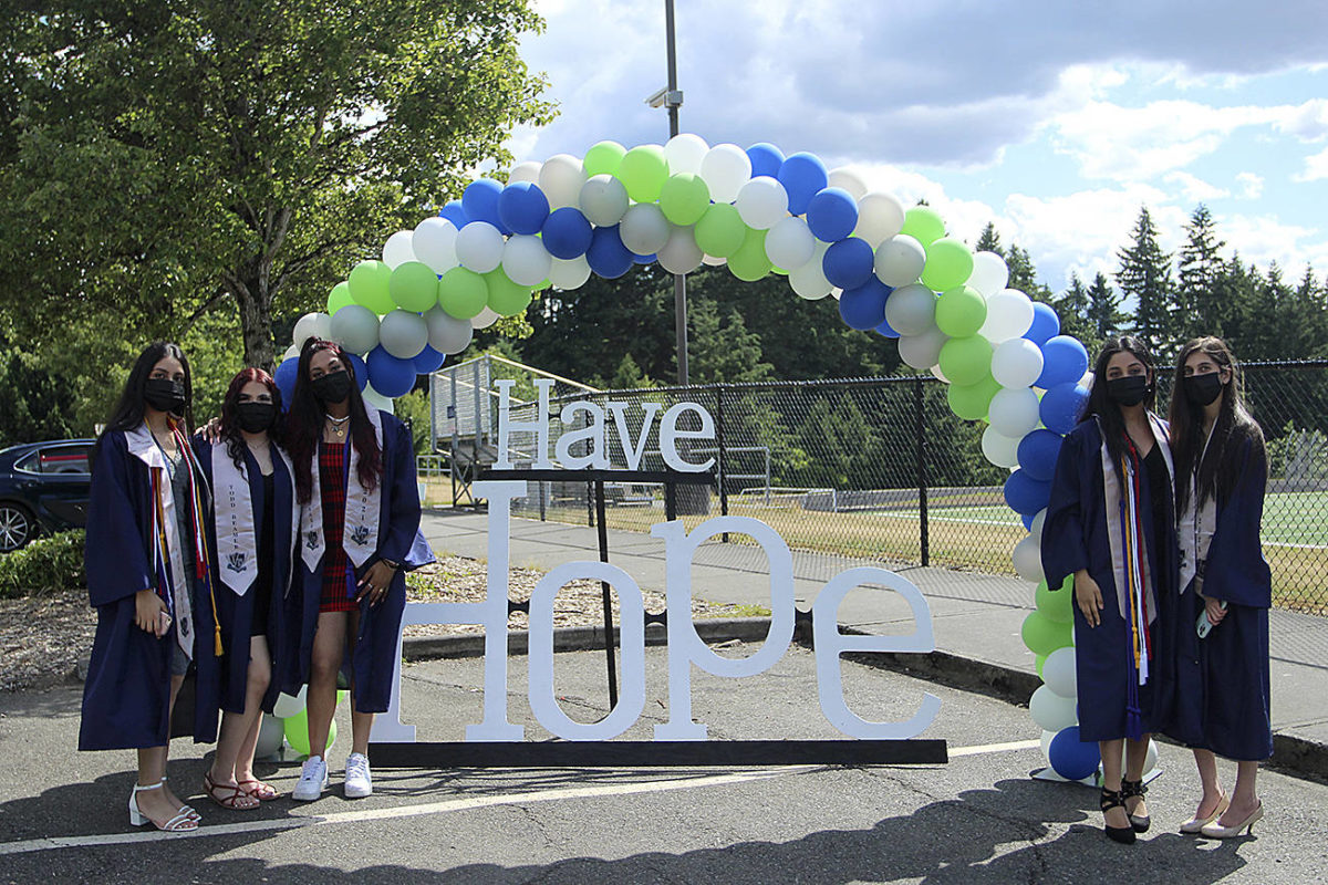 Seniors celebrate final week before graduation | Federal Way Mirror