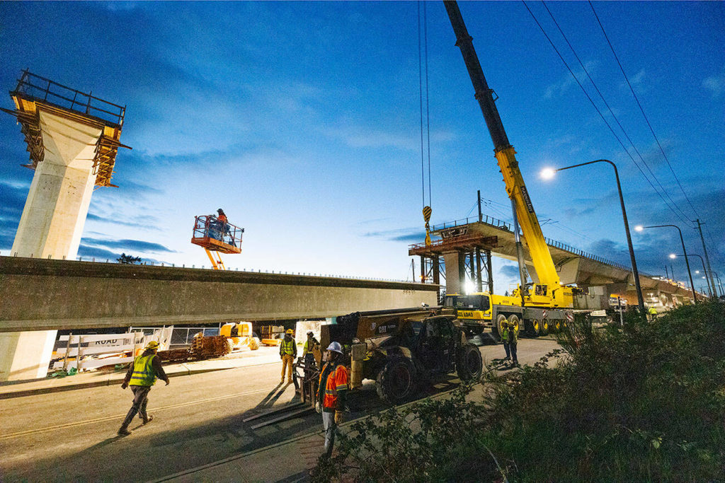 Federal Way light rail construction connects to existing 1 Line ...