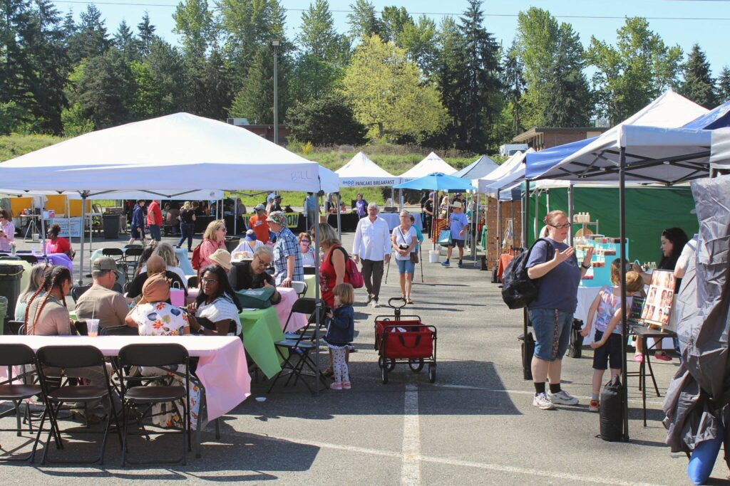 Soaking in the sun at the Federal Way Farmers Market | Federal Way Mirror