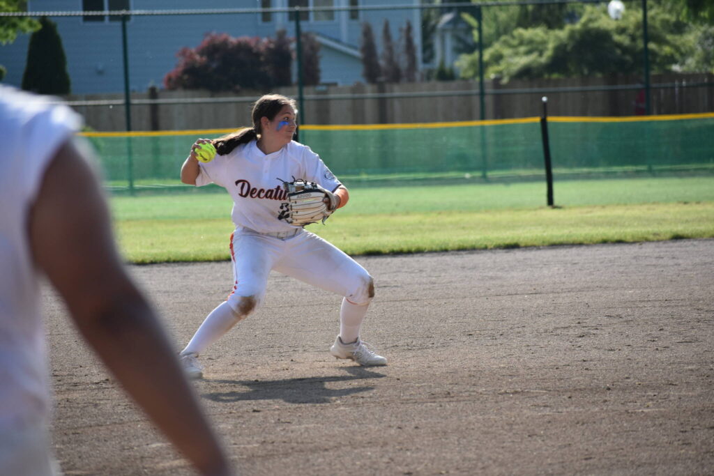 Decatur softball falls in district tournament | Federal Way Mirror