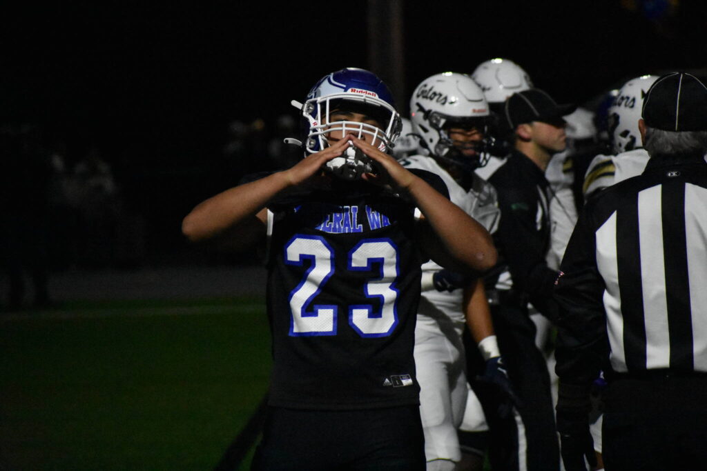 Football: Decatur beats FW Eagles in regular season finale | Federal ...