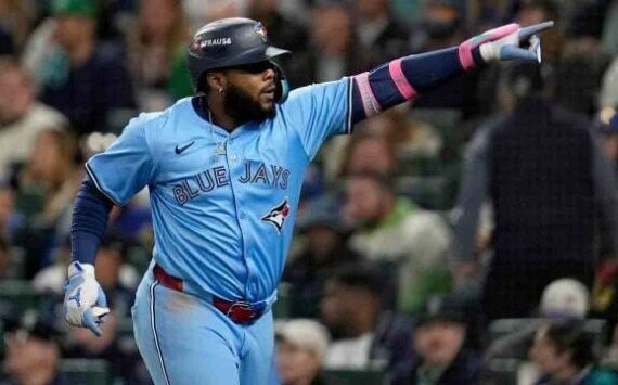 Federal Way football dominates Decatur in 50-20 win | Federal Way Mirror