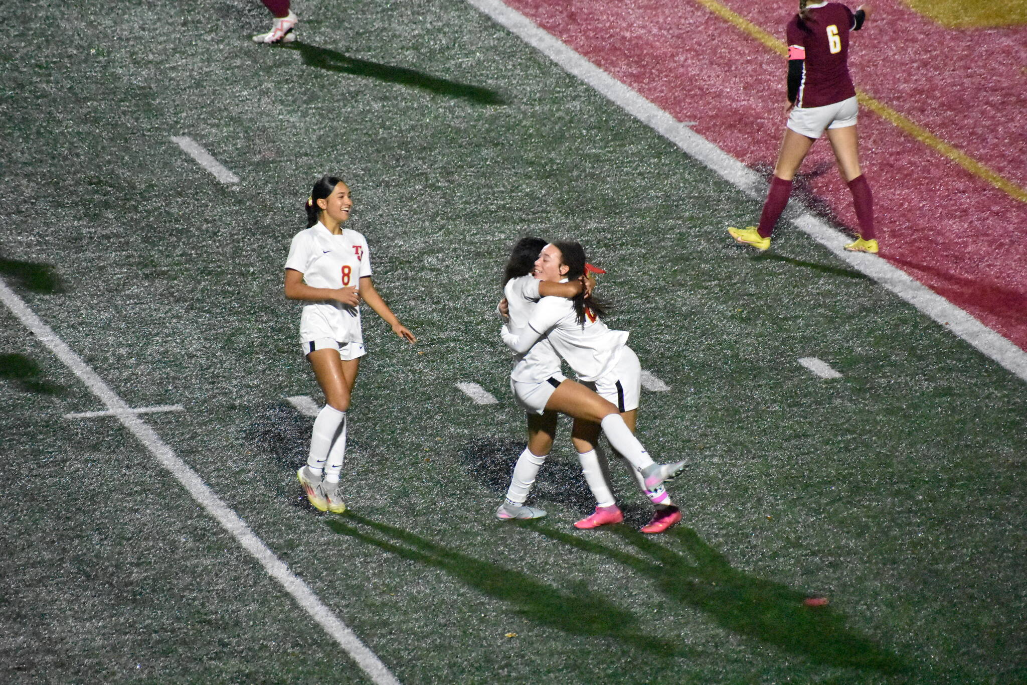 Raiders girls soccer team falls short against White River | Federal Way ...