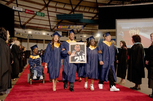 Decatur High School graduates 263 students | Slideshow | Federal Way Mirror