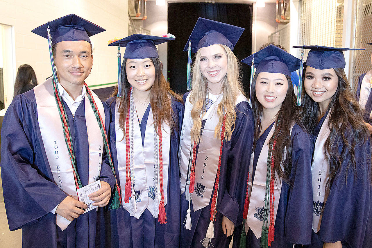 Todd Beamer High School celebrates graduates during commencement ...