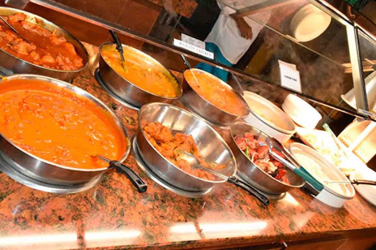 22081675_web1_buffet-inslee-allKC-200710-buffet_1 | Federal Way Mirror