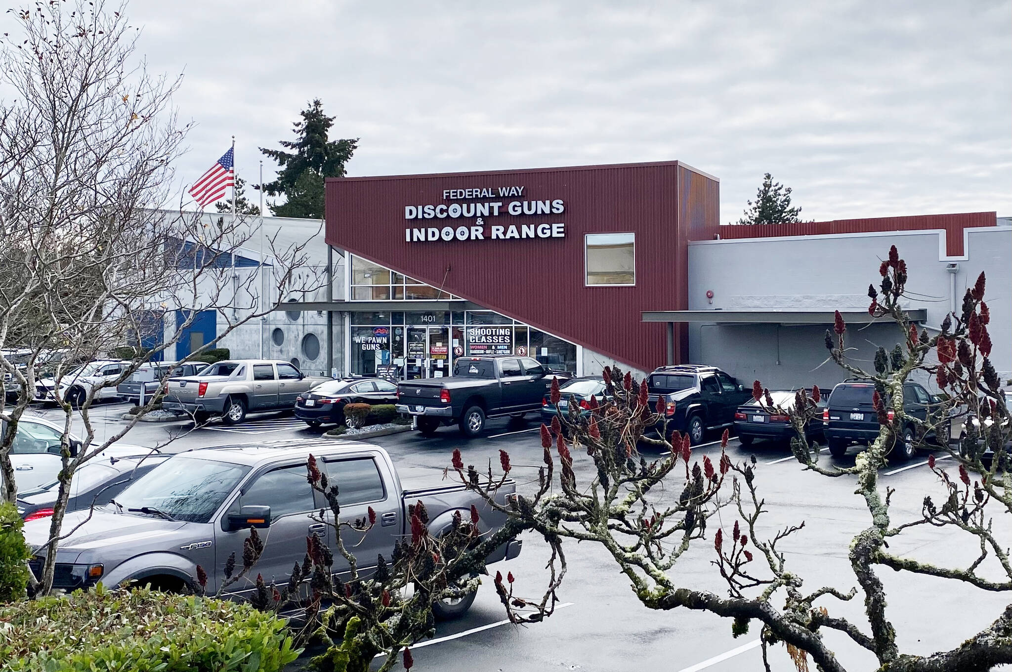 Judge rules against Federal Way Discount Guns, finds large capacity ...