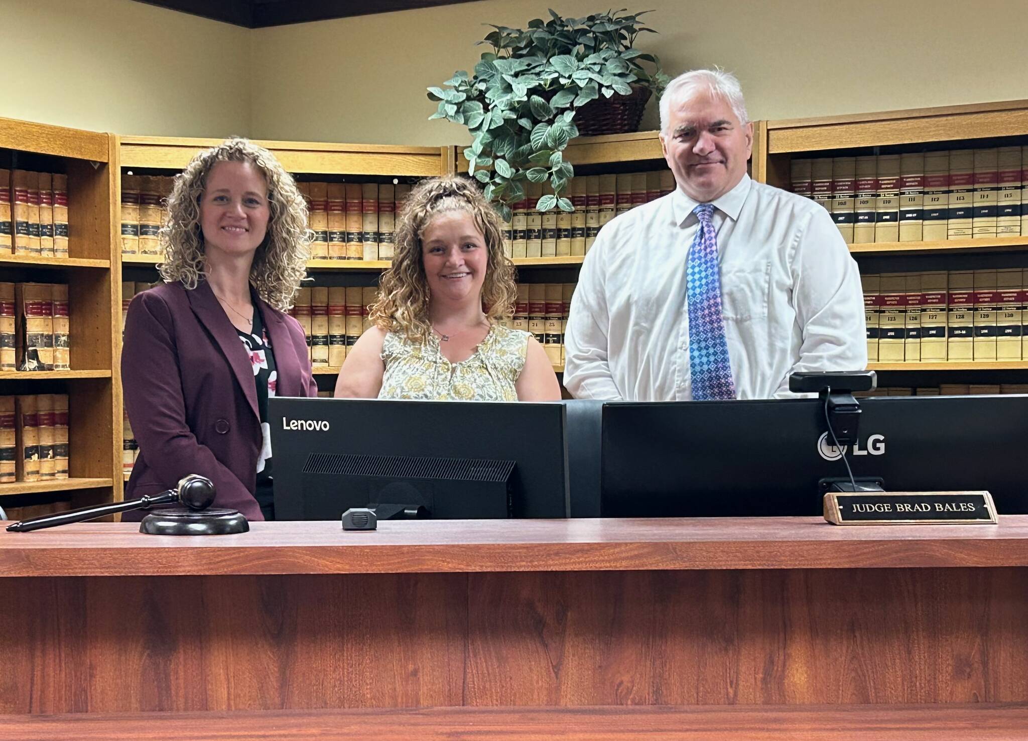 Hometown hero: Municipal Court peer counselor brings hope | Federal Way ...