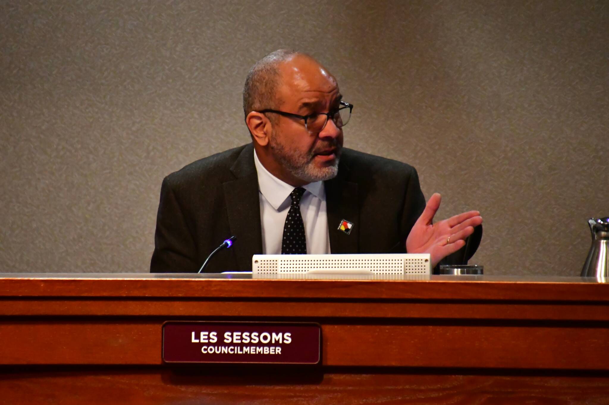 Flag policy to be reviewed again in Federal Way | Federal Way Mirror